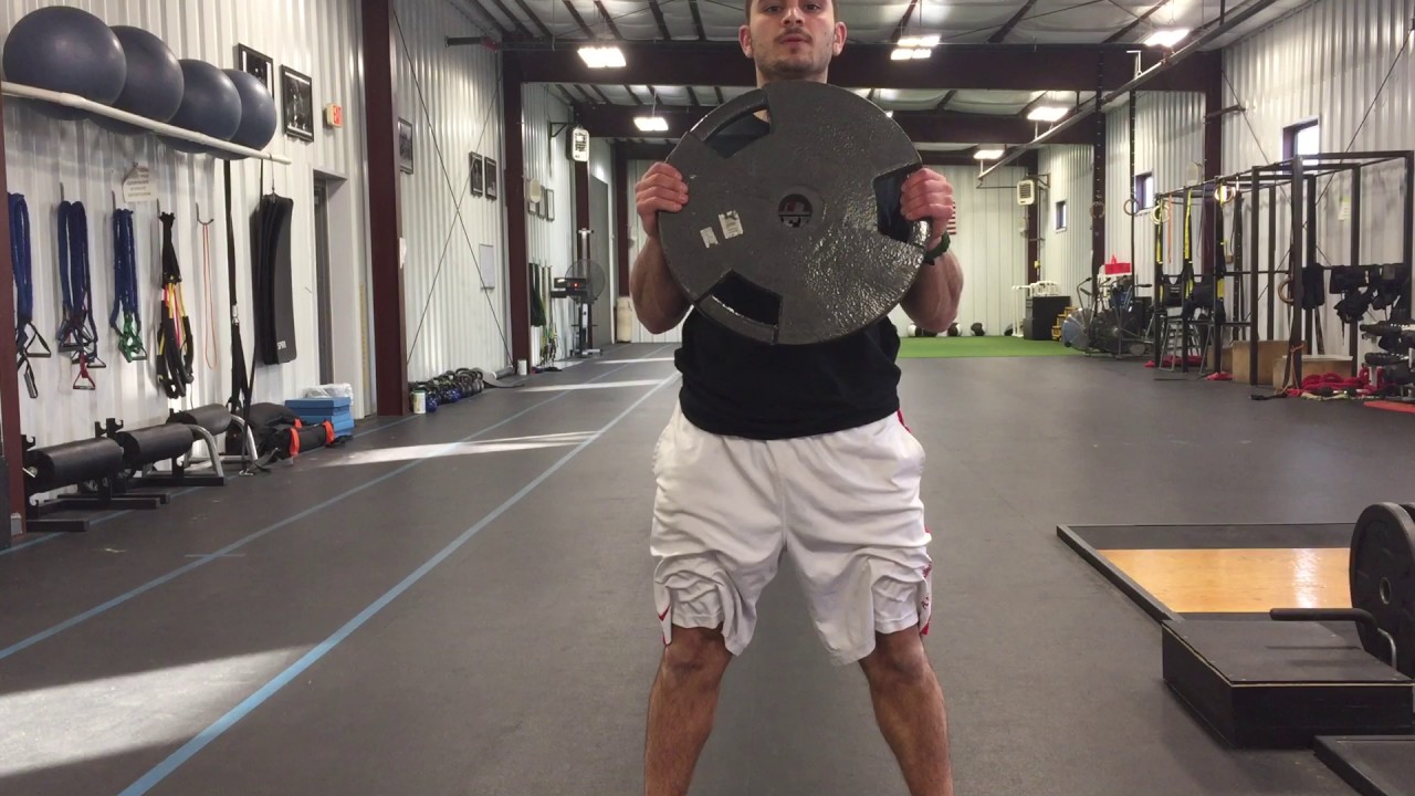 Plate hold squats - YouTube