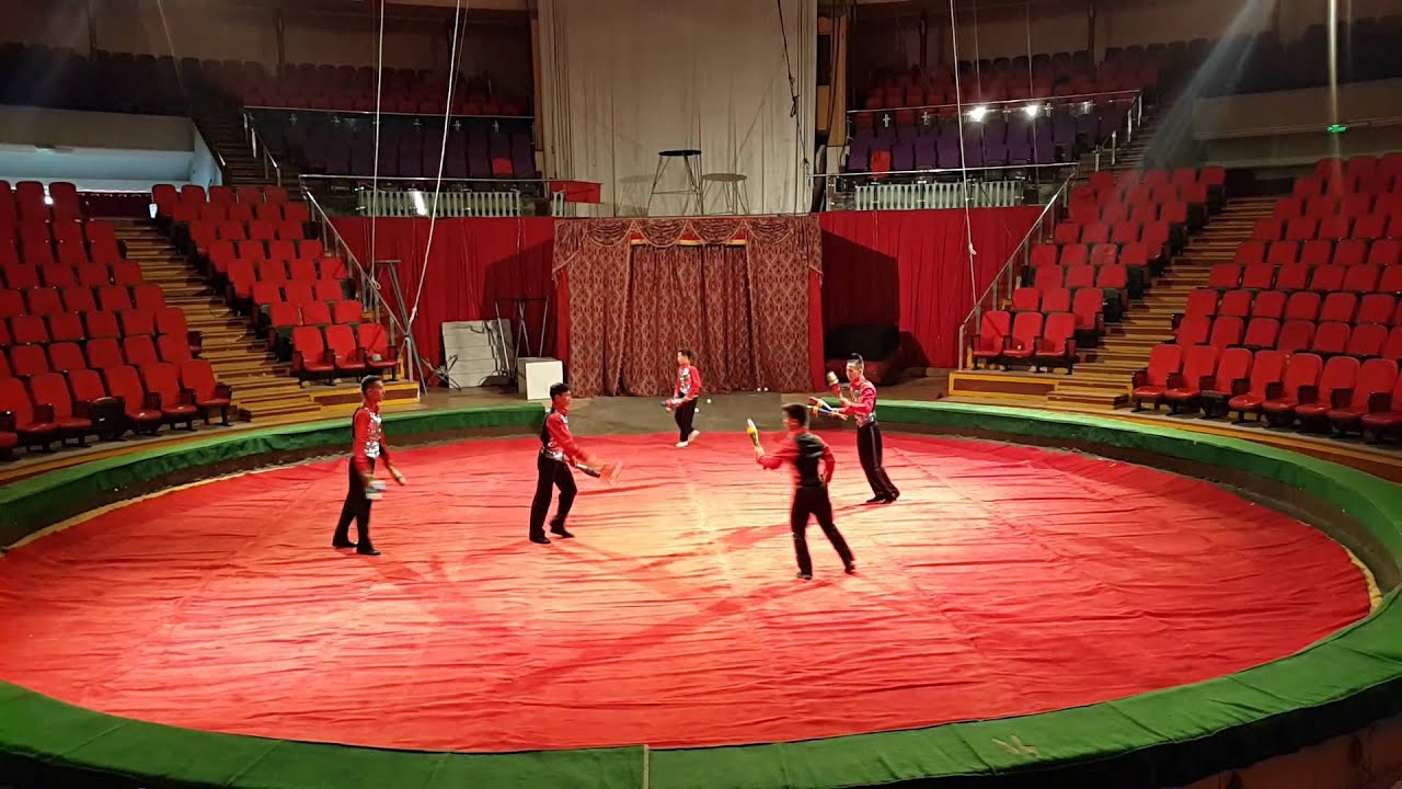 Enkhee boys and girls - Group Juggling - Mongolian Circus show 2015 ...