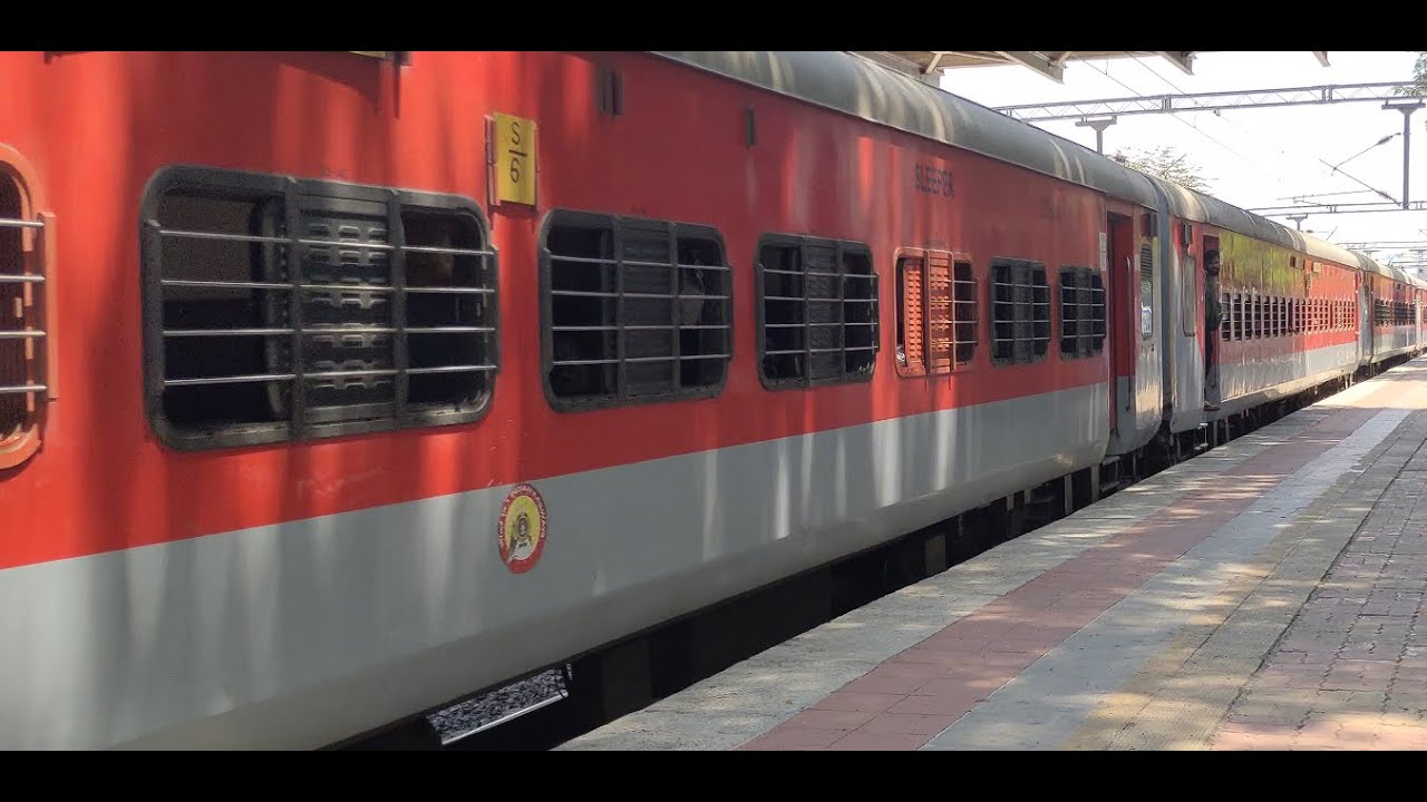 Arrival And Departure Of 12925 Mumbai Amritsar Paschim Express At ...