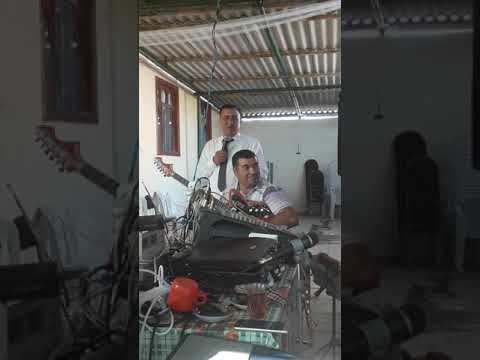 Eminağa Niftəliyev ve gitarada solaxay Sarvan.