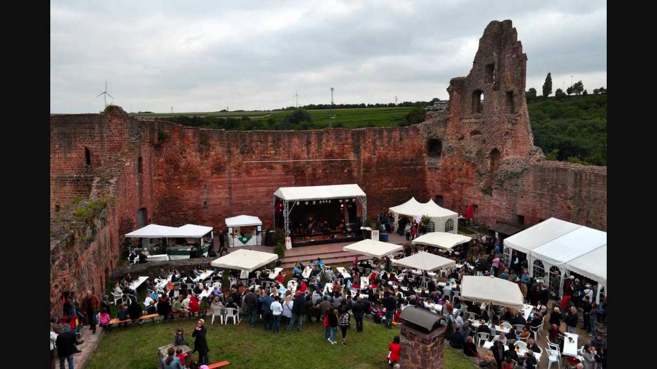 Burg-Weinfest Neuleiningen / Pfalz, Juli 2012 - Vorschau - YouTube