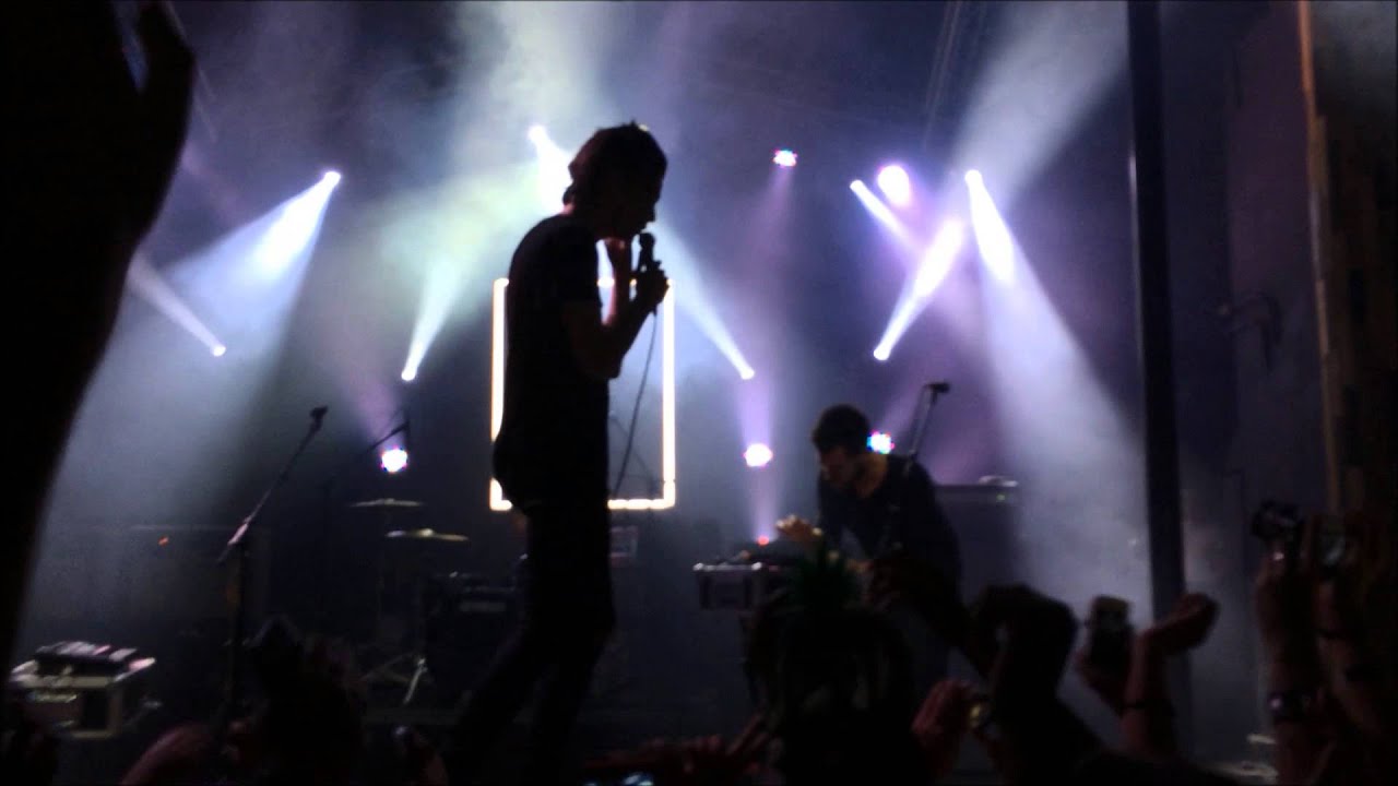 The 1975 Concert Observatory - YouTube