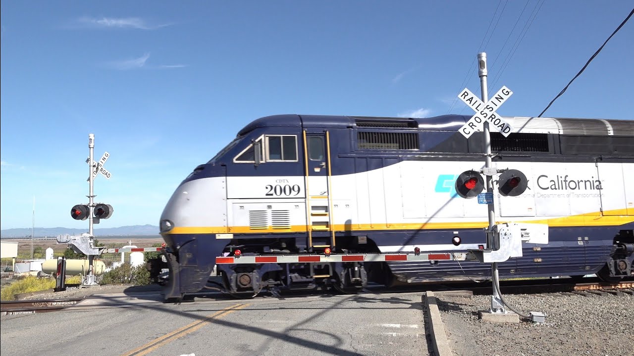 Amtrak CDTX 8308 San Joaquins Train 712 East - Nichols Road Railroad Crossing, Bay Point CA ...