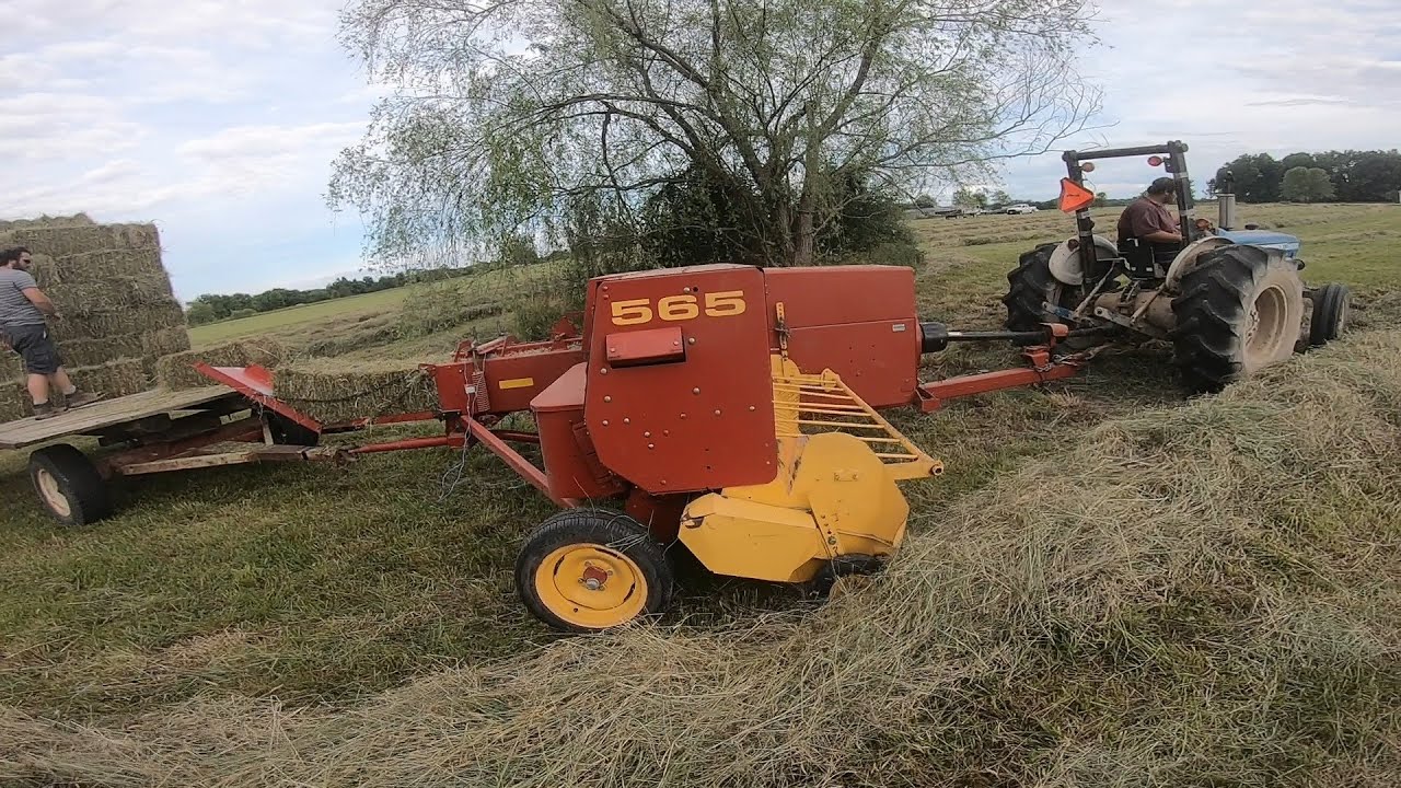 First Hay Circus of the Year - YouTube