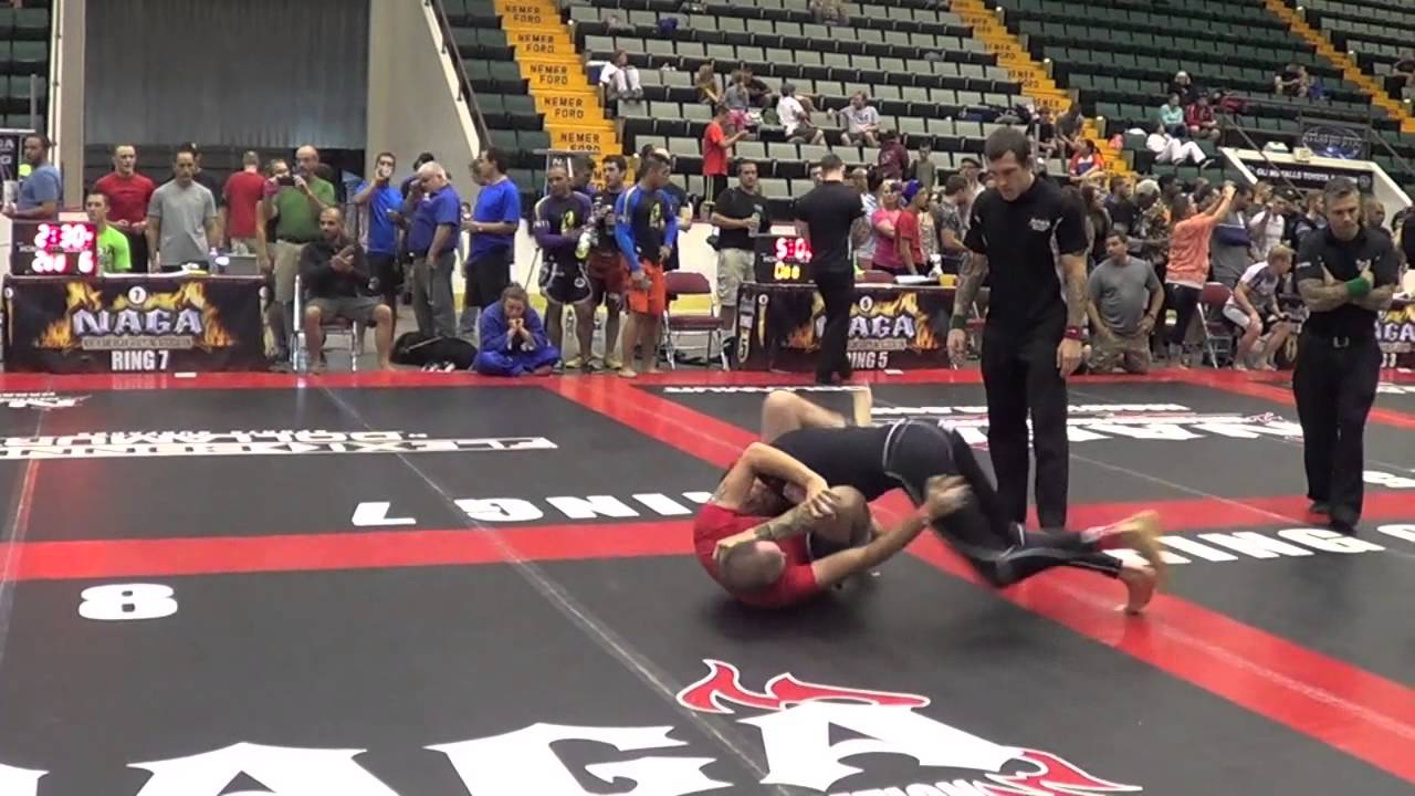 Rolling Toe-Hold from open guard (in competition) - YouTube