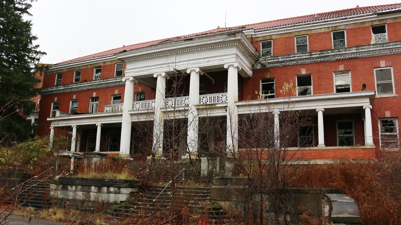 Exploring the Abandoned J.N. Adam Tuberculosis Hospital in New York ...