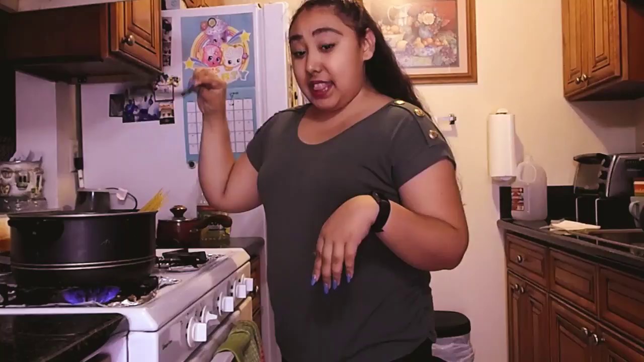 the struggle of cooking - YouTube