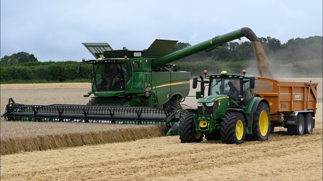 Harvest 2024 - Combining Barley with John Deere S770i and John Deere ...