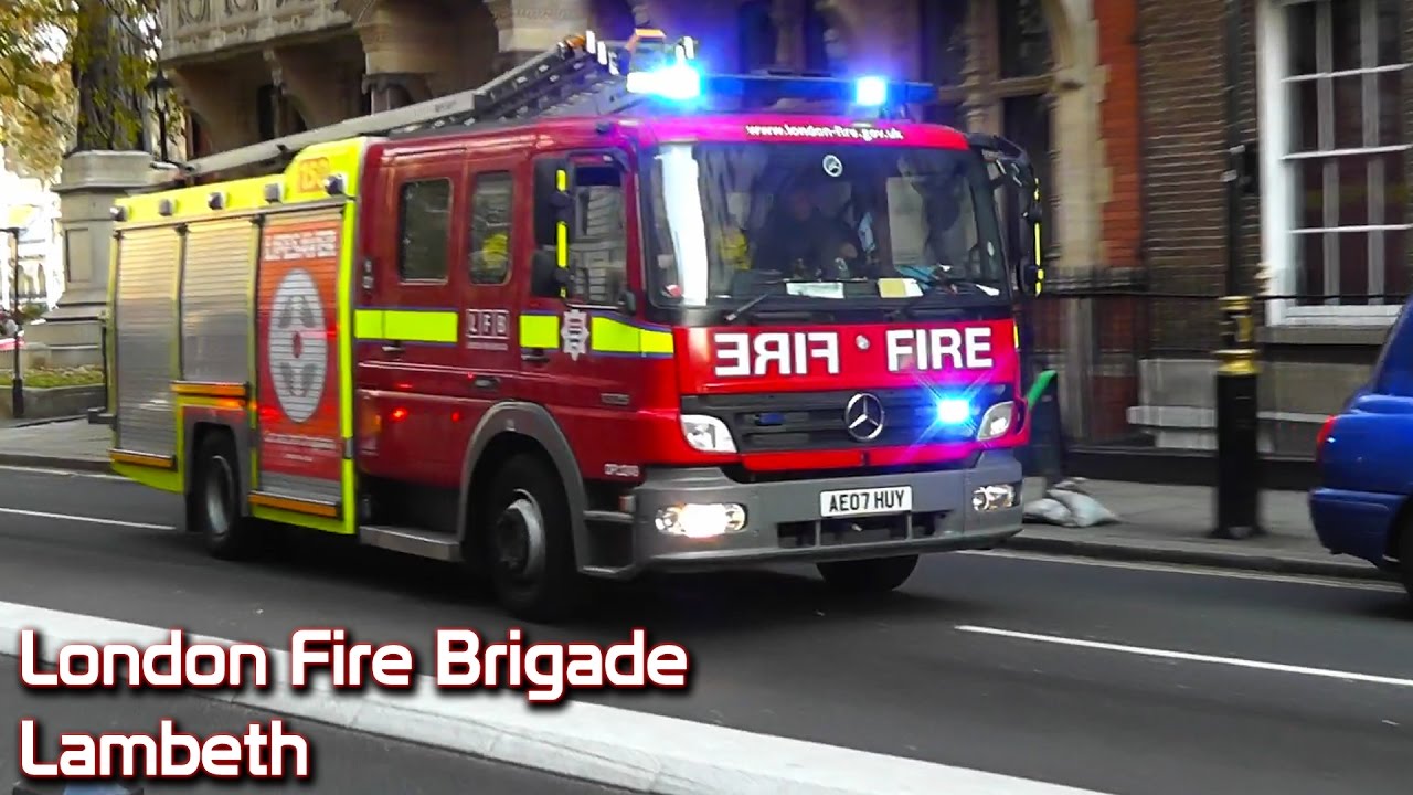 London Fire Brigade | H221 LAMBETH Responding on lights and sirens ...