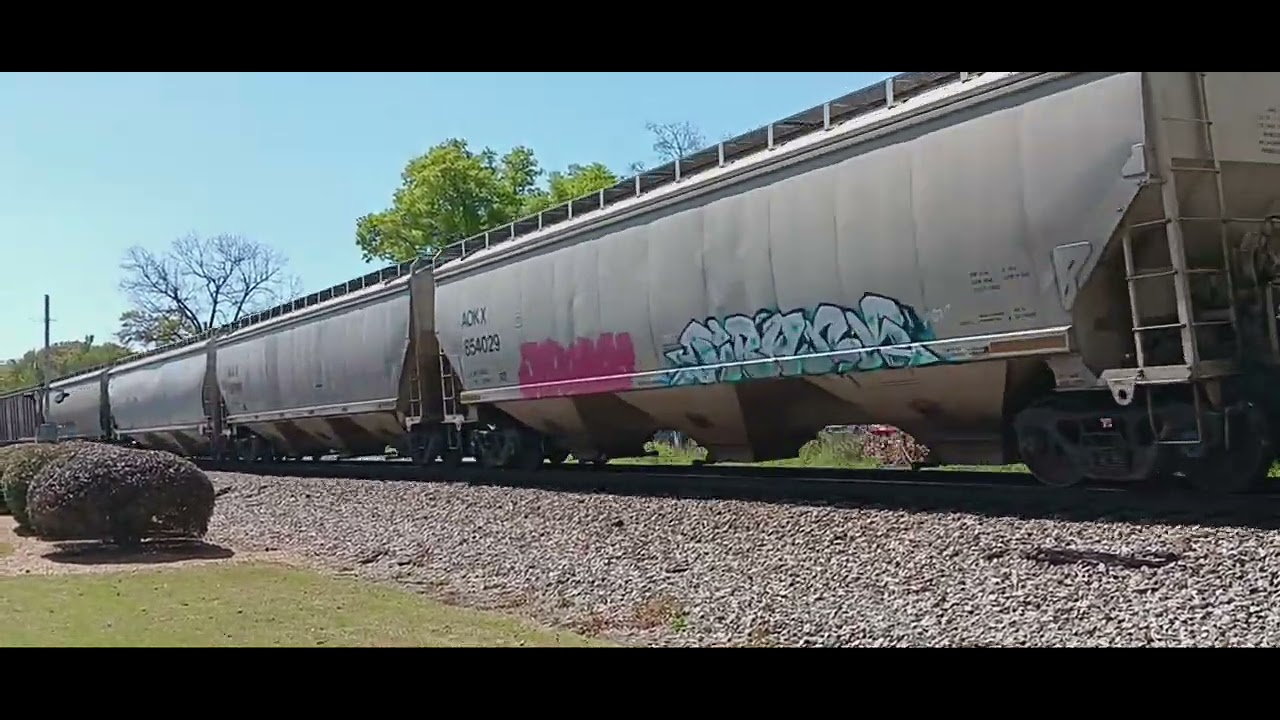 NS 44R with NS 4323 AC44C6M NS 4736 AC44C6M and NS 7524 ES40DC - YouTube