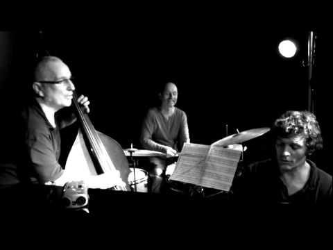 Jean-Benoît Culot Trio invite Emmanuel Duprey - Autumn Leaves - YouTube
