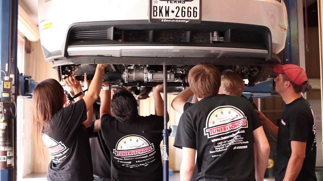 Tuner School Students Installing Headers & Dyno Testing - YouTube