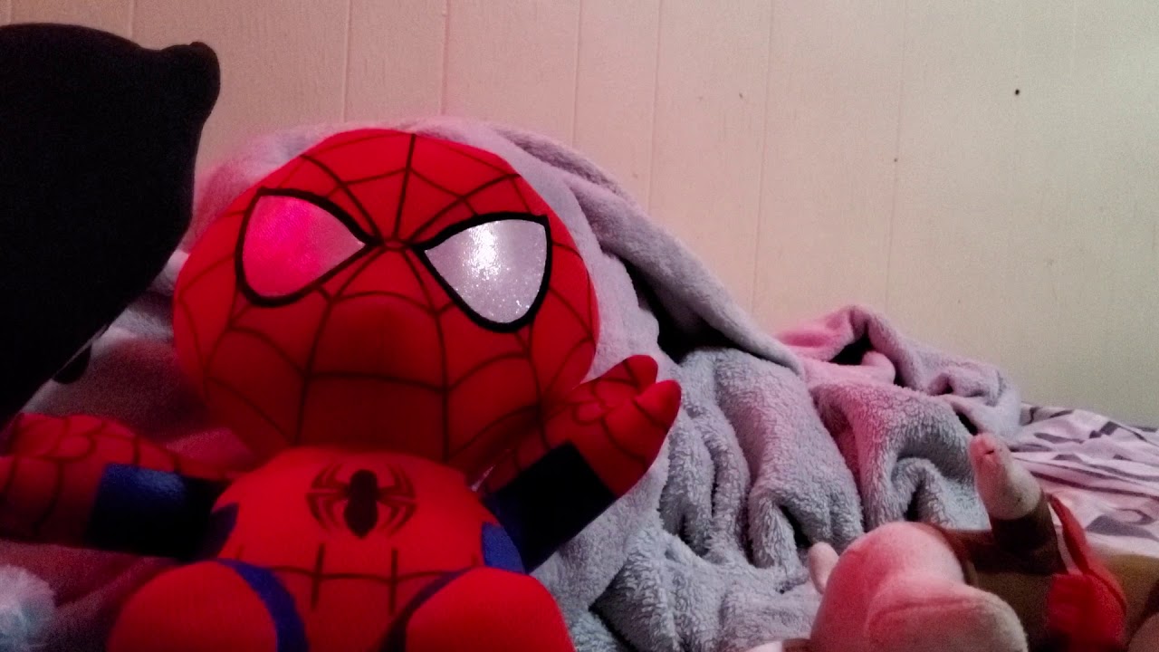 SBS2 Short:Snoopy learns karate - YouTube