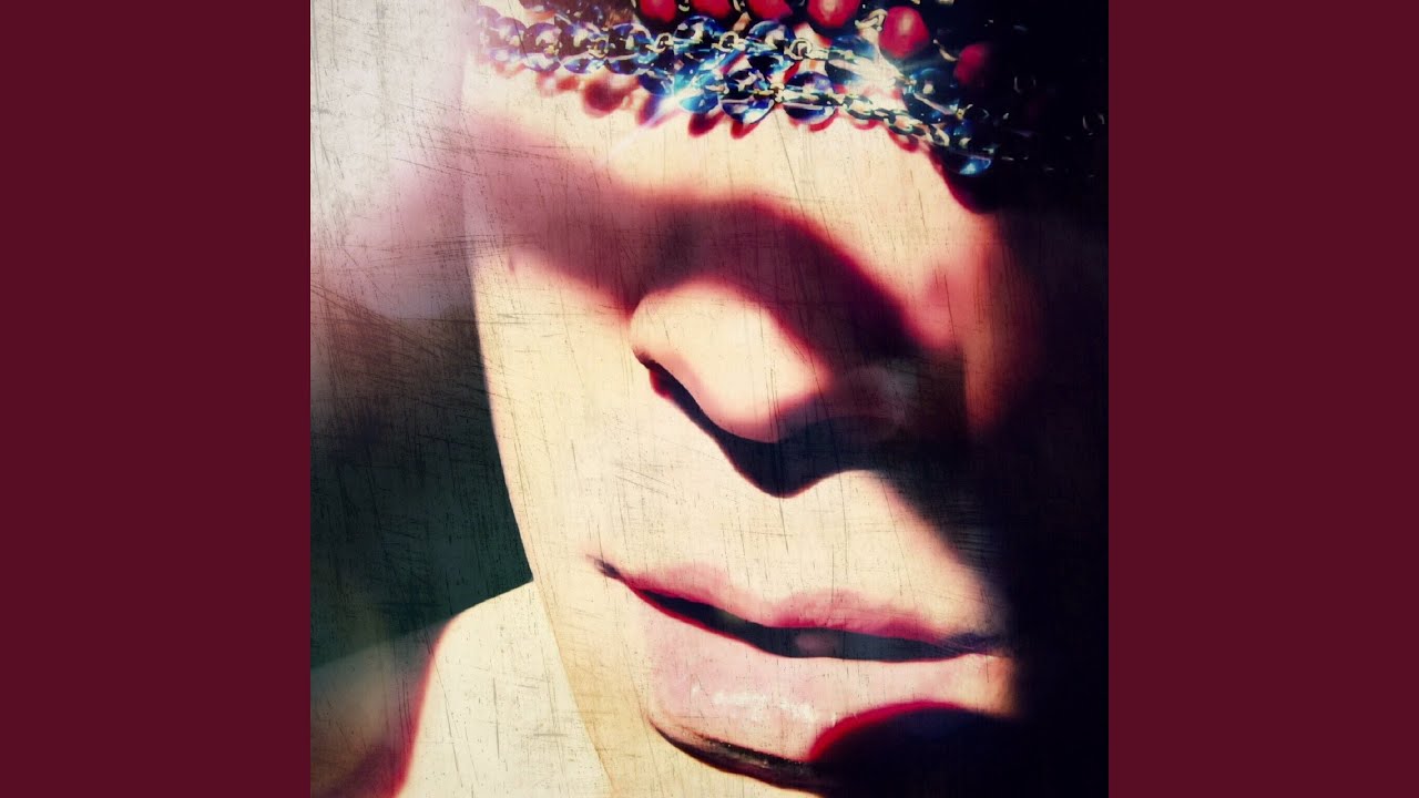 Cache moé - YouTube