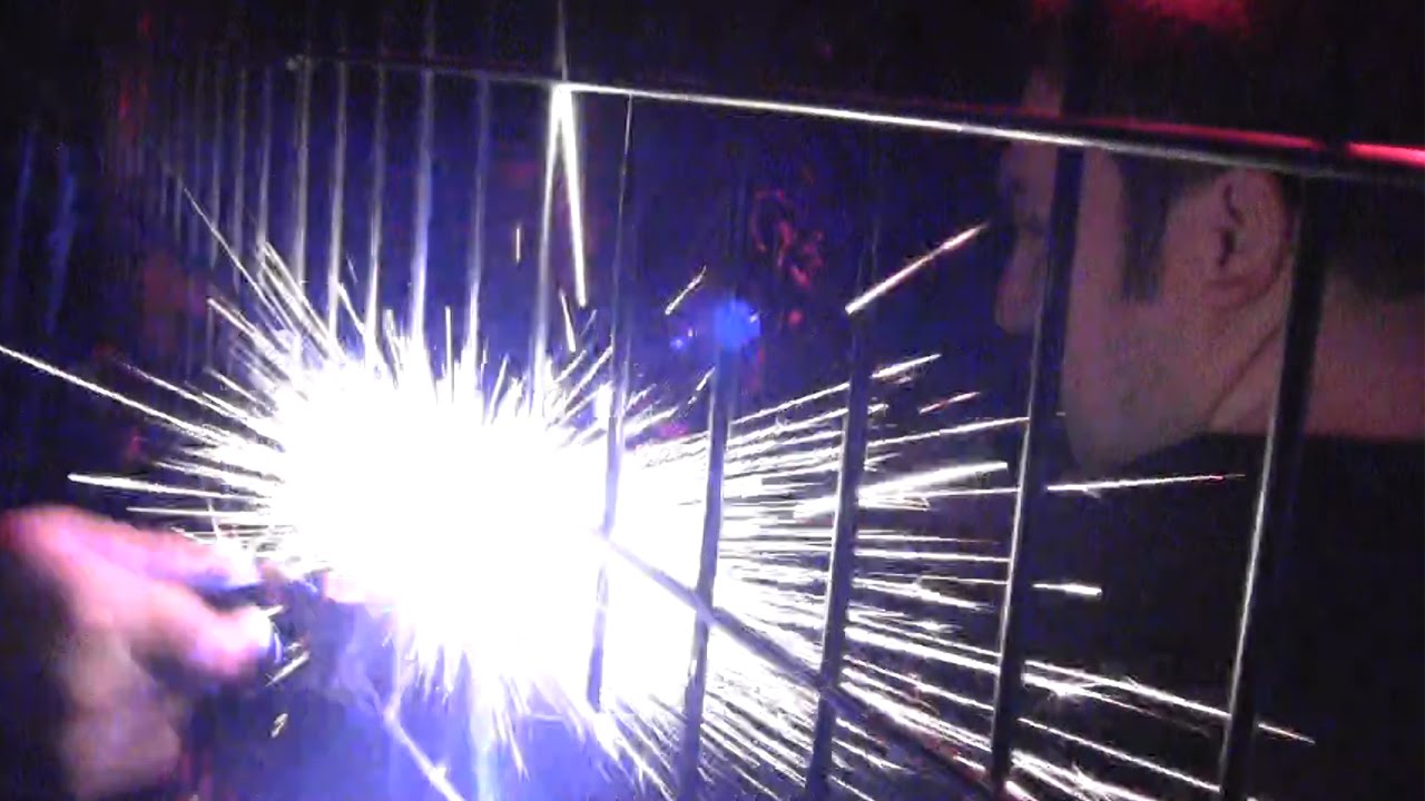 HALLOWEEN 2015 - SHOCK ROOM REACTIONS - HOMEMADE HAUNTED HOUSE - YouTube