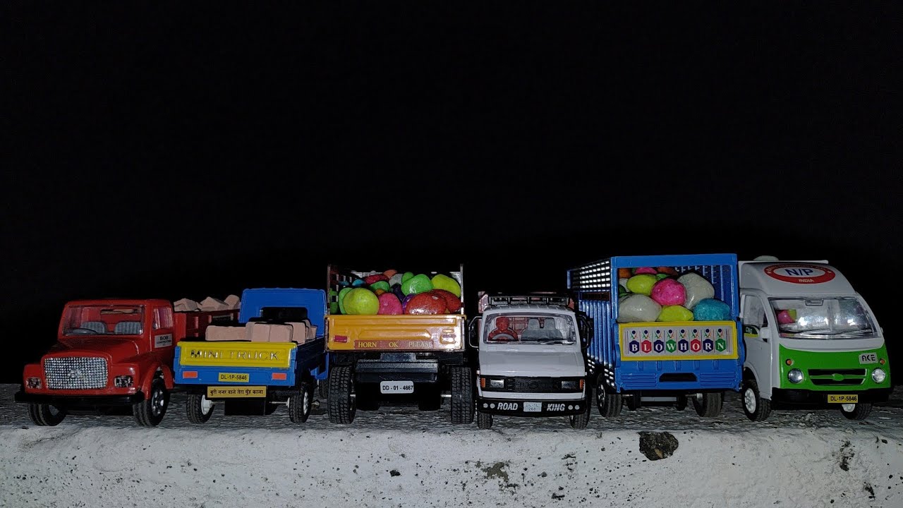Loaded Centy Toy Trucks At Night | Tata Scale Model Truck | Tata 407 ...