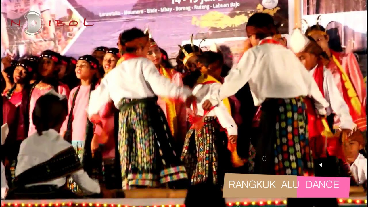 TARIAN PERMAINAN RAKYAT MANGGARAI "RANGKUK ALU" - YouTube