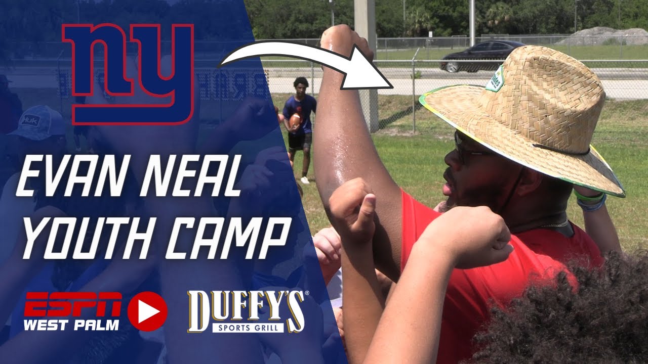 Giants OT Evan Neal Hosts Youth Camp | NFL - YouTube