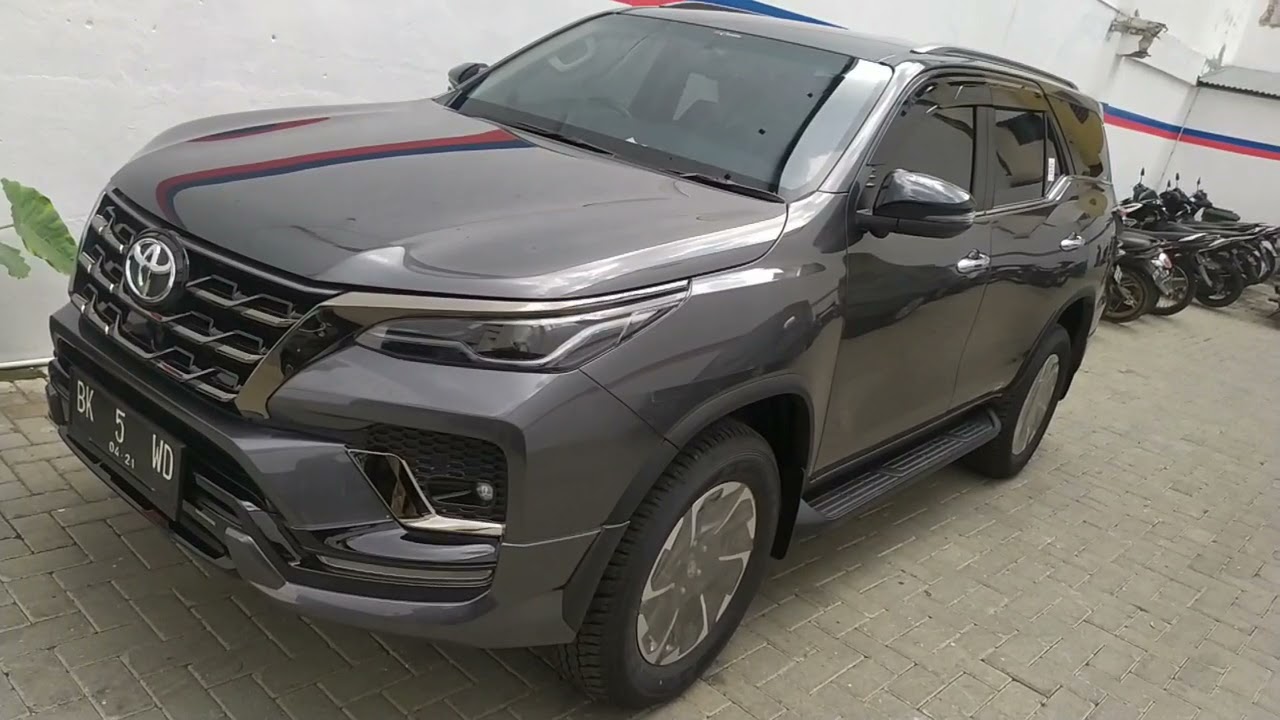 TOYOTA FORTUNER GR SPORT GREY METALLIC - YouTube