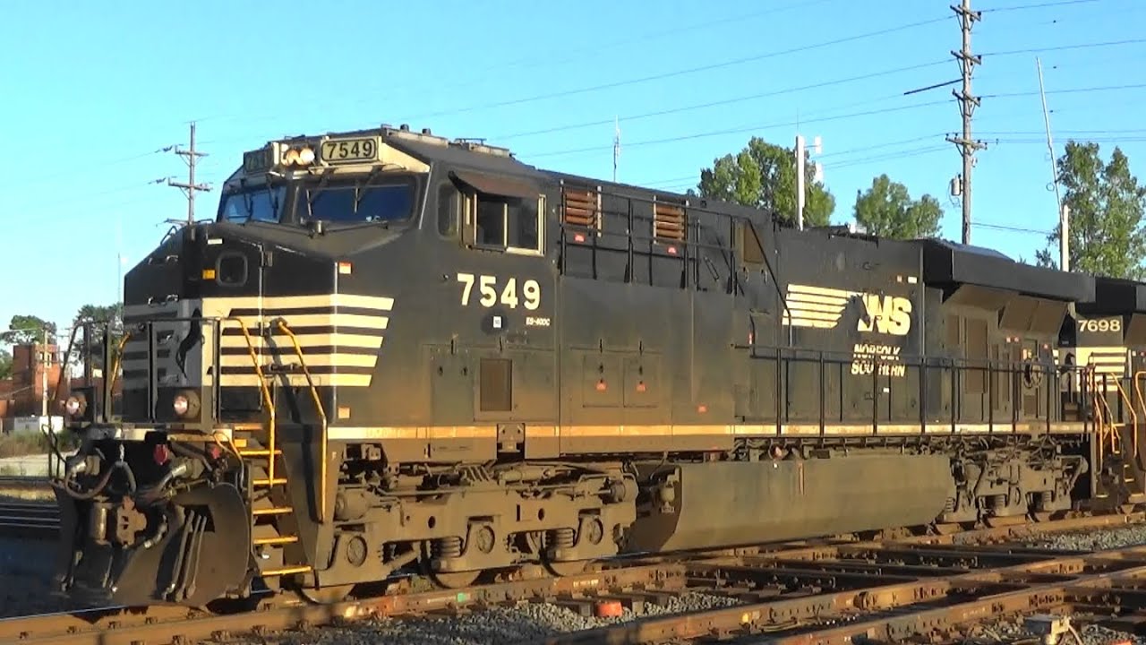 NS 7549 Leads a Freight, Dolton, IL 8/19/2020 - YouTube