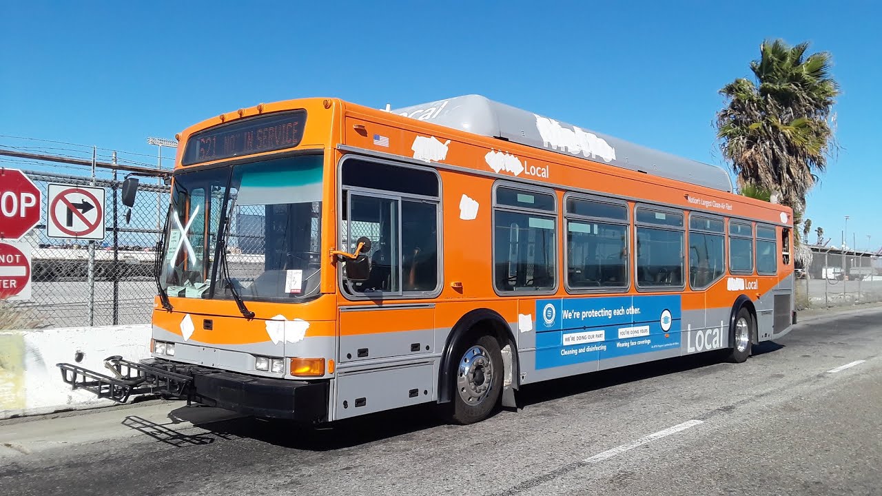 Ex LACMTA 2002 NABI 40-LFW CNG #7634 - YouTube