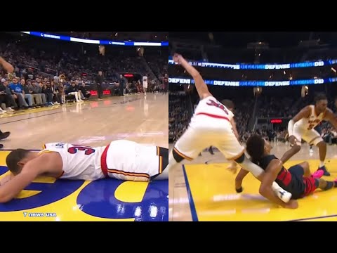 Jordan Poole falls on Stephen Curry and leaves him with an ankle injury ...