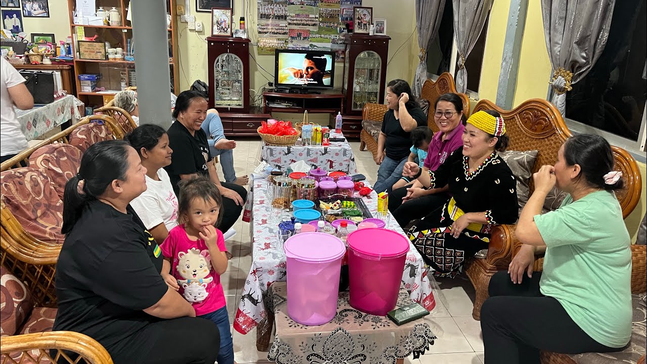 Meriahnya Suasana di Long Sukang | Krismas Diari 2022 | Part 3 - YouTube