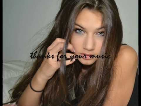 Nicki Minaj - Starships cover by Sabrina Vaz