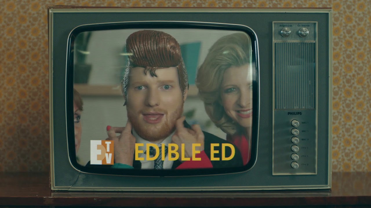 Ed Sheeran & Travis Scott - Antisocial (Sing-along Oficial) - YouTube