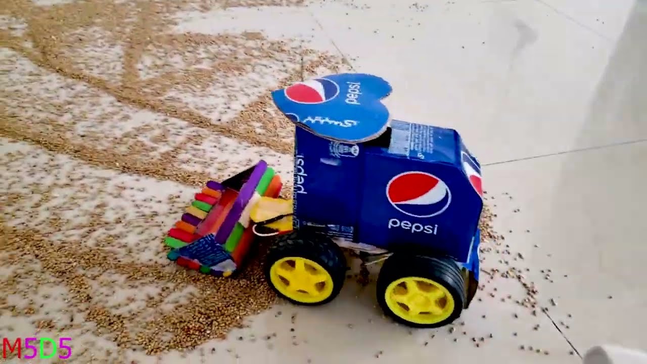 @M5D5 Minecraft Remote Bobcat | DIY - YouTube