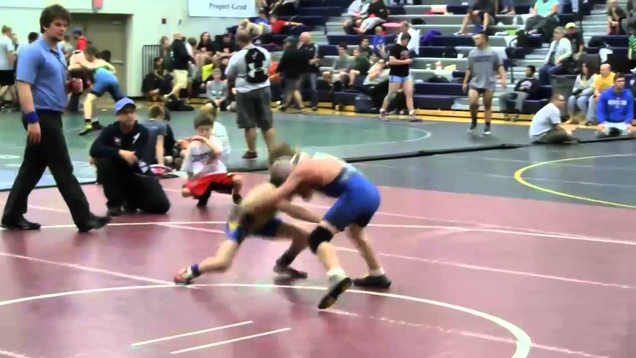 Macoy Johnson vs Eric Streeter BC Black n Blue 2015 - YouTube