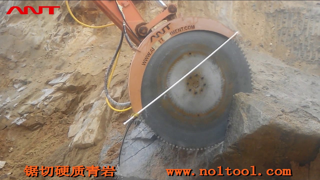 16.ANT excavator saw cutting basalt in Putian - YouTube