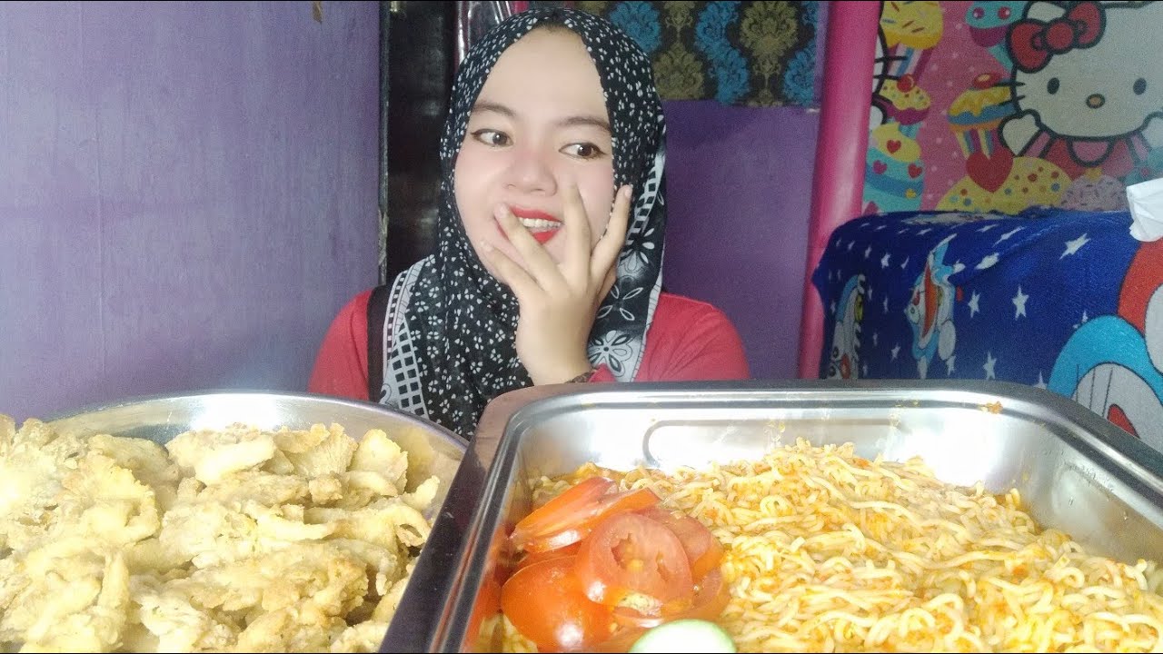 MUKBANG 5 MIE BECEK SUPER PEDAS - YouTube
