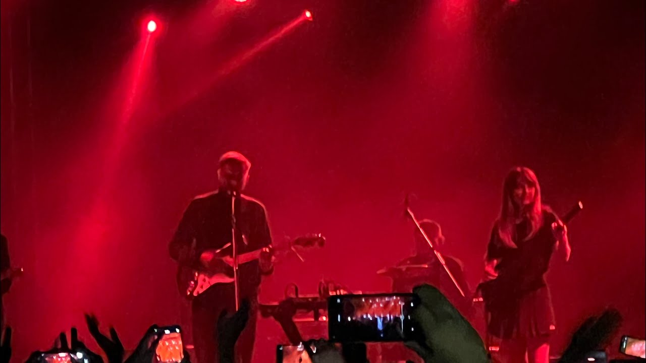 Motorama - Alps (live) CDMX - YouTube