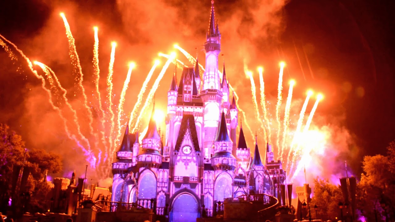 Happily Ever After Fireworks Show at Magic Kingdom Walt Disney world ...