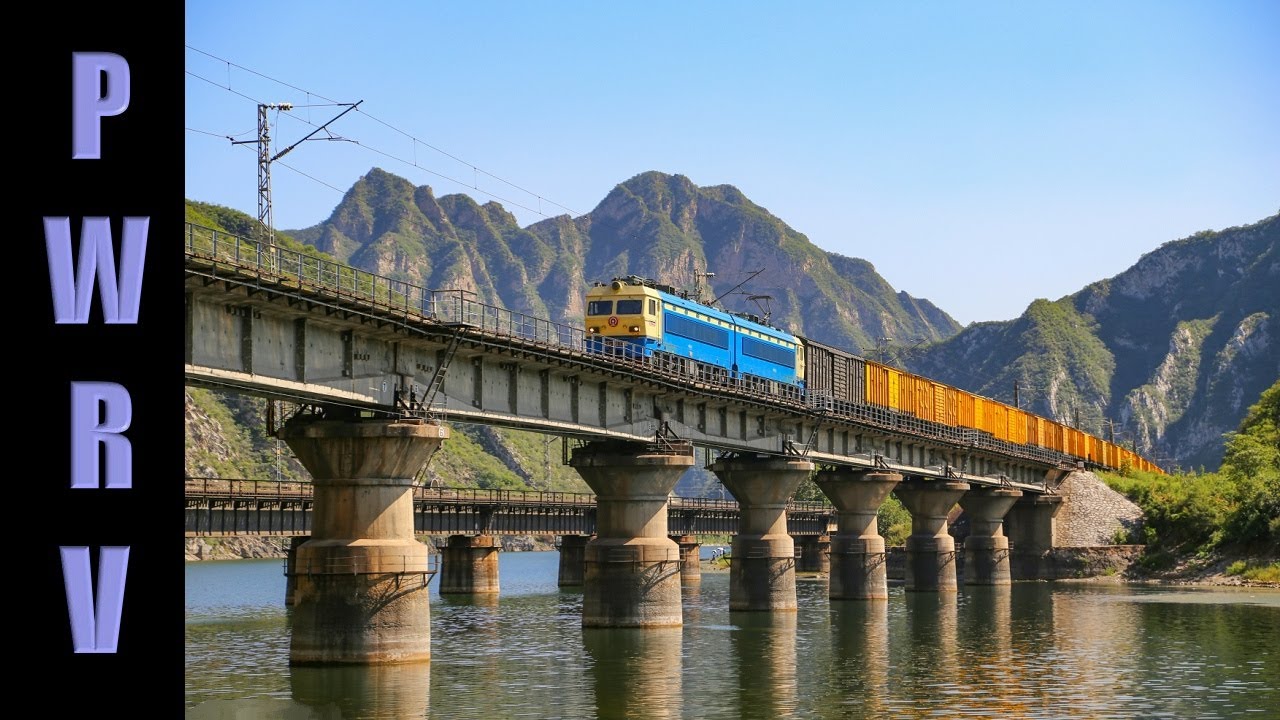 Chinese Railways - Freight & Passenger Trains Hauled by Diesel ...