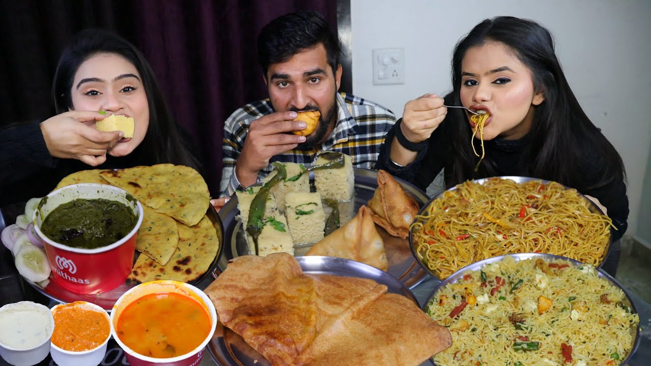 Sarson Ka Saag, Makki Ki Roti, Samosa, Pulao, Dhokla, Dosa and Chow ...