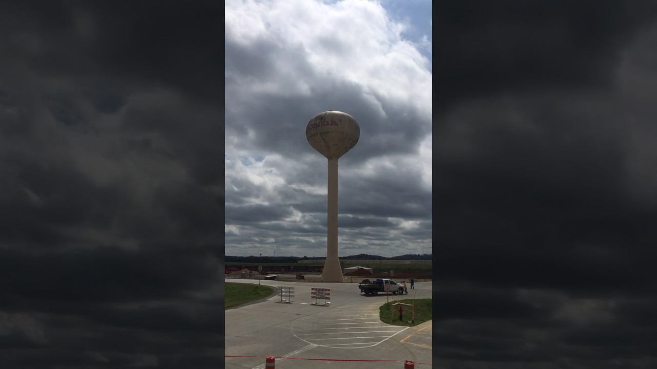 180 foot Water tower comes crashing Down!! - YouTube