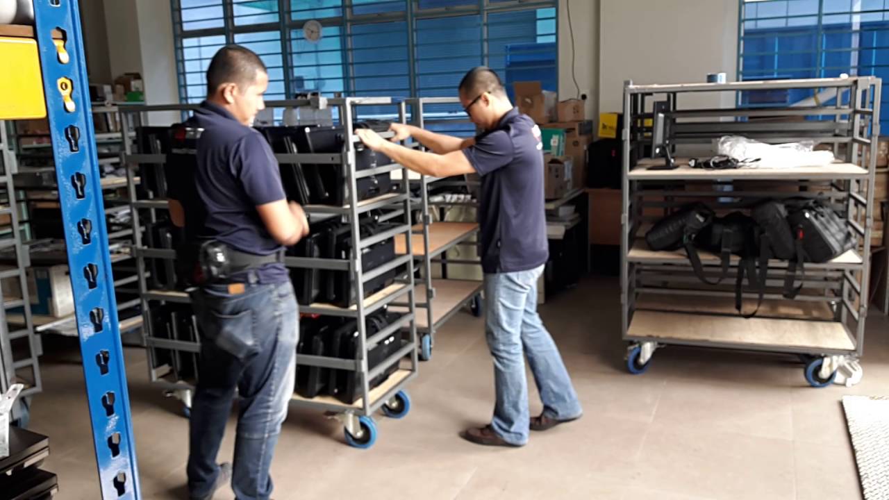 TH IT mobile rack - unloading - YouTube
