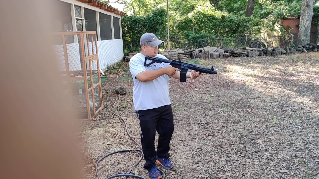 Shooting my fully automatic AR-15 - YouTube