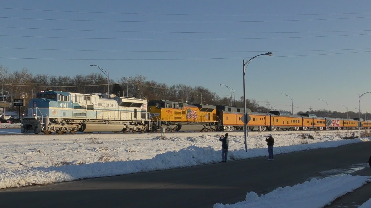Union Pacific 4141 George Bush Unit Bellevue, Nebraska second angle ...