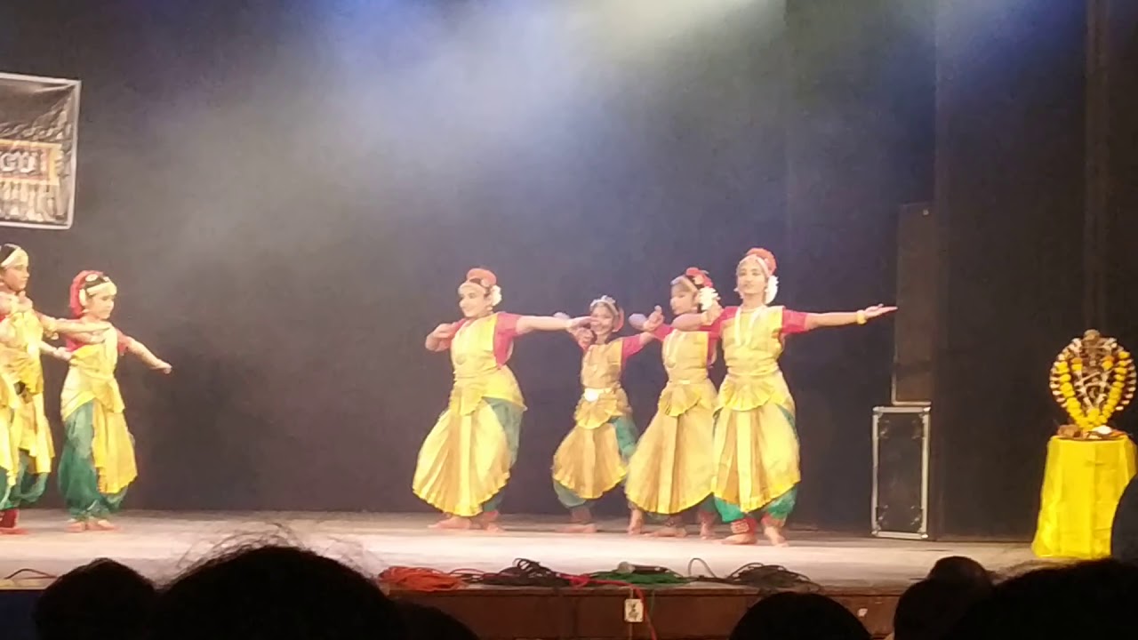 Jathi dance performance by krishnarpan group surat - YouTube