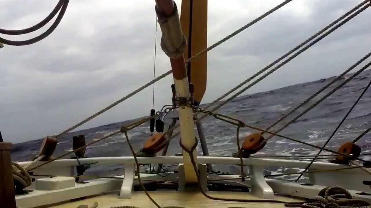 Lyle Hess sail boat - YouTube