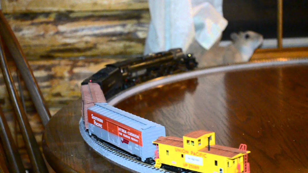 MTH Union Pacific 4-8-8-4 "Big Boy" #4007 - YouTube