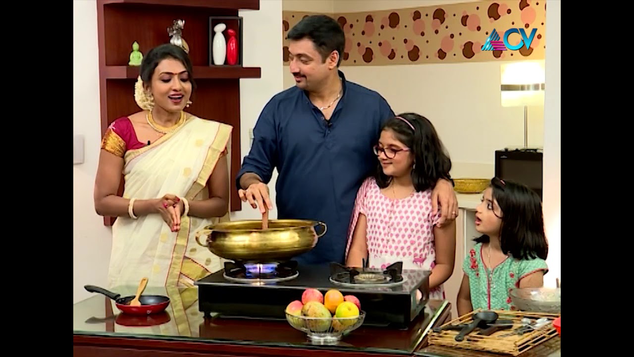 ACV CHANNEL ONAM SPECIAL ACTOR SARATH AND FAMILY AT RUCHIMELAM - YouTube