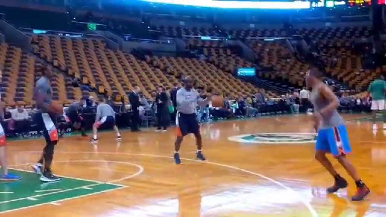 Westbrook dunking left handed - YouTube