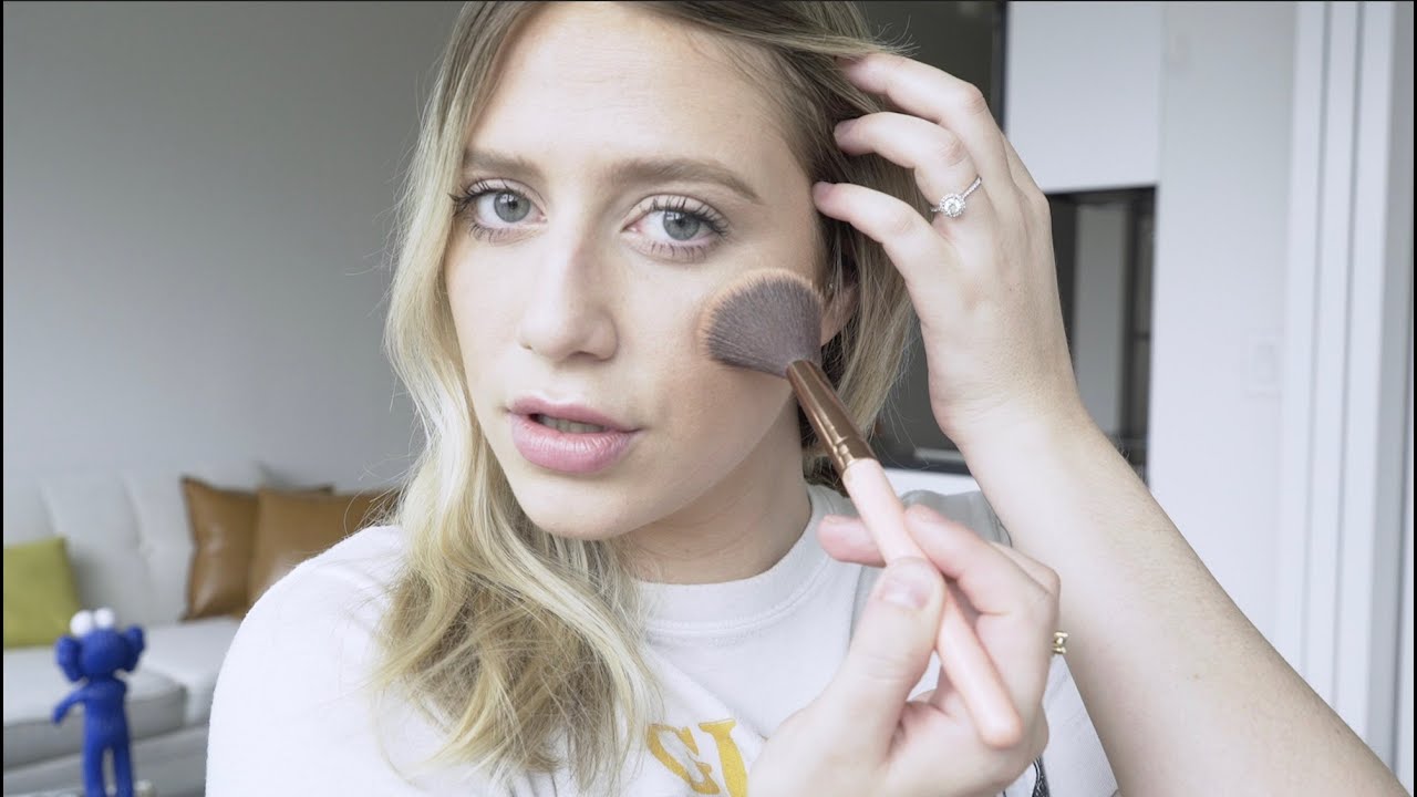 CORONAVIRUS MAKEUP TUTORIAL - YouTube