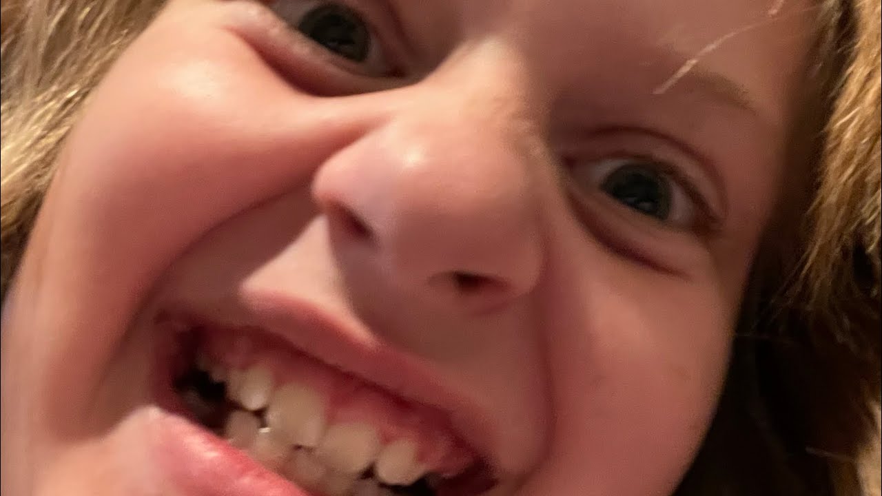 Uhhhhhh… music and stuff, DONT WATCH THE END IF UR A KID!!! - YouTube