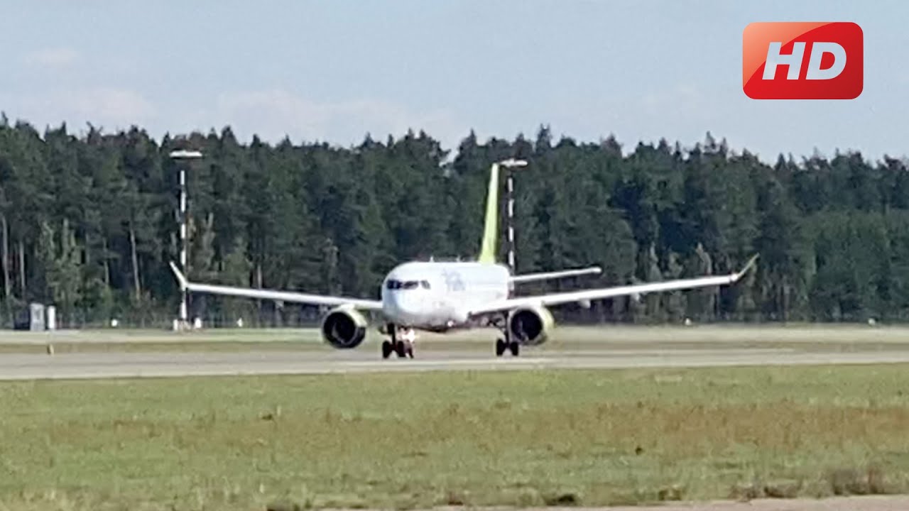 Tekeoff Airbus A320-300 (Bombardier CS 300) - YouTube