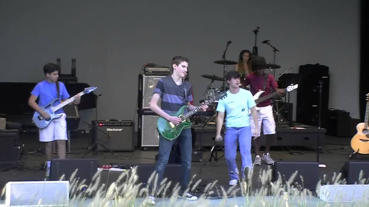 Pursuing JC Cover Shut up and Dance, Fall Festival 2015 - YouTube